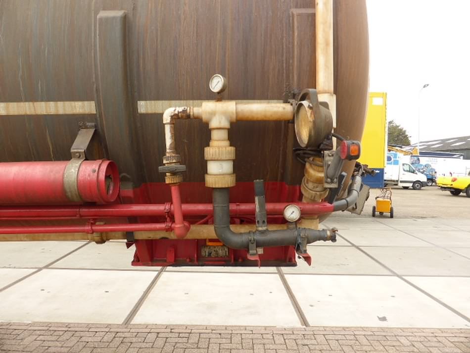 GOFA COATED CHEMICAL TANK - Kleyn Trucks