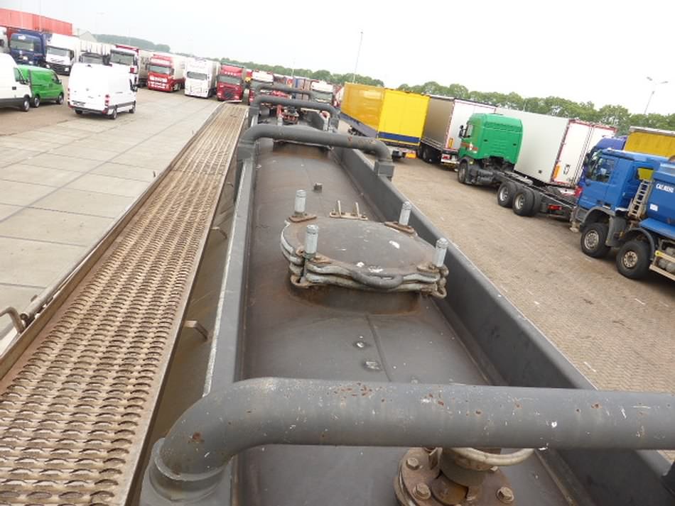 GOFA COATED CHEMICAL TANK - Kleyn Trucks