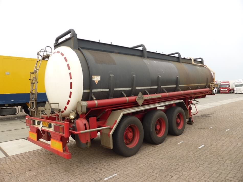 GOFA COATED CHEMICAL TANK - Kleyn Trucks