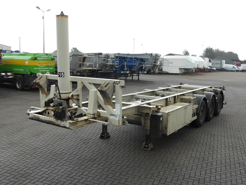 L.A.G. 30 FT TIP CHASSIS - Kleyn Trucks