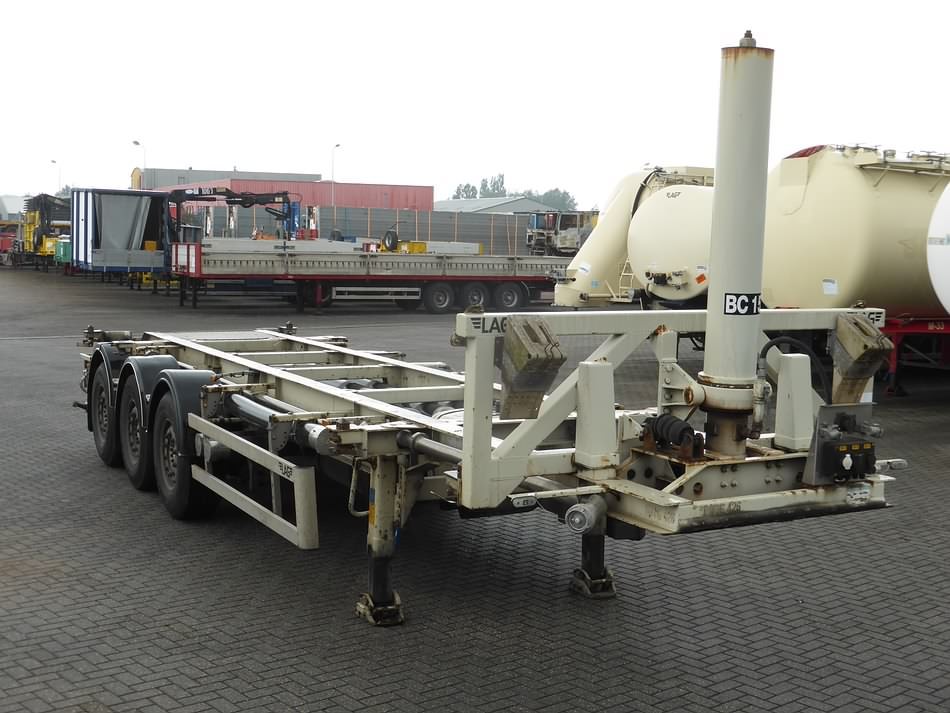 L.A.G. 30 FT TIP CHASSIS - Kleyn Trucks