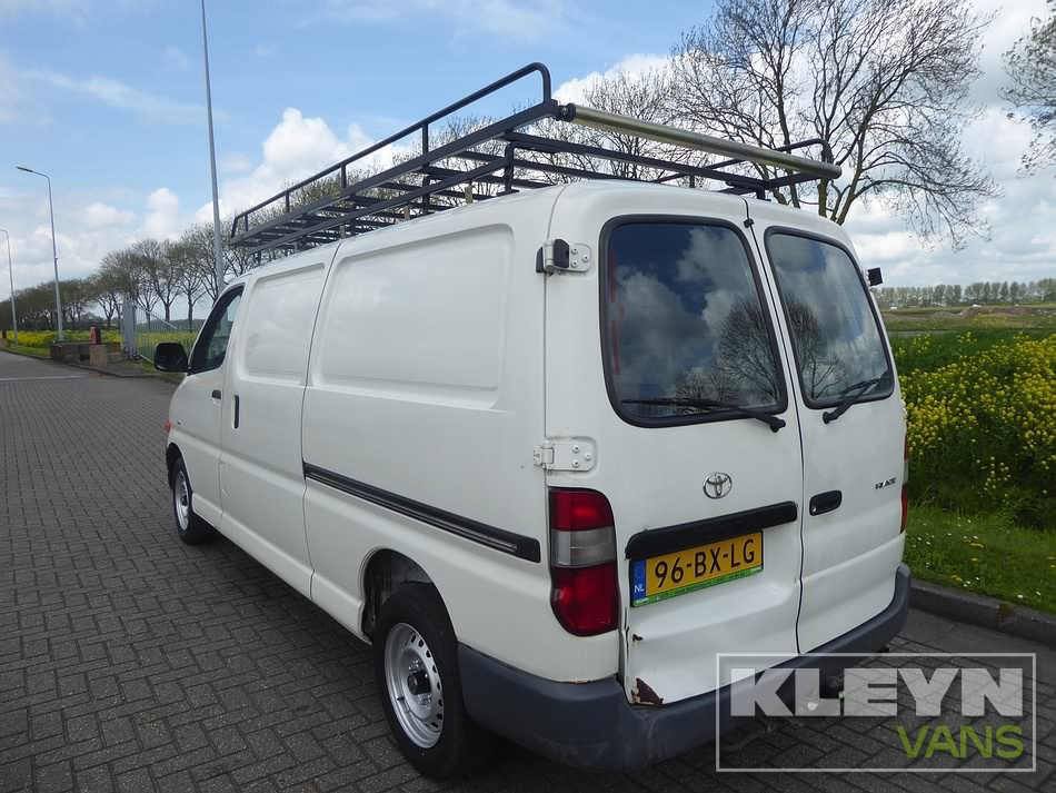 TOYOTA HI ACE 2.5 D4D - Kleyn Vans