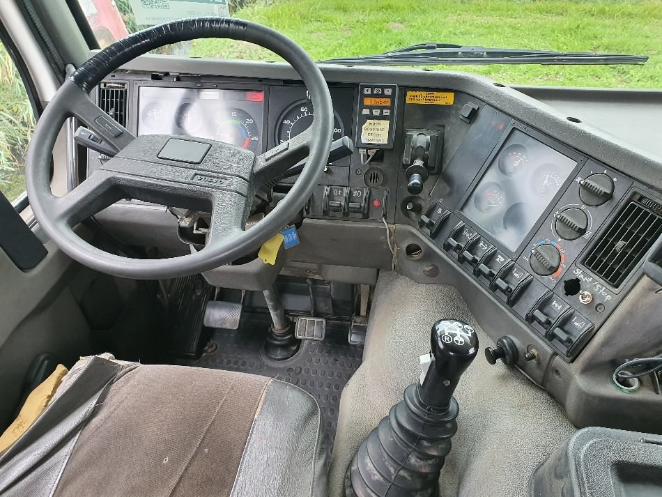 VOLVO FL 10.260 - Kleyn Vans