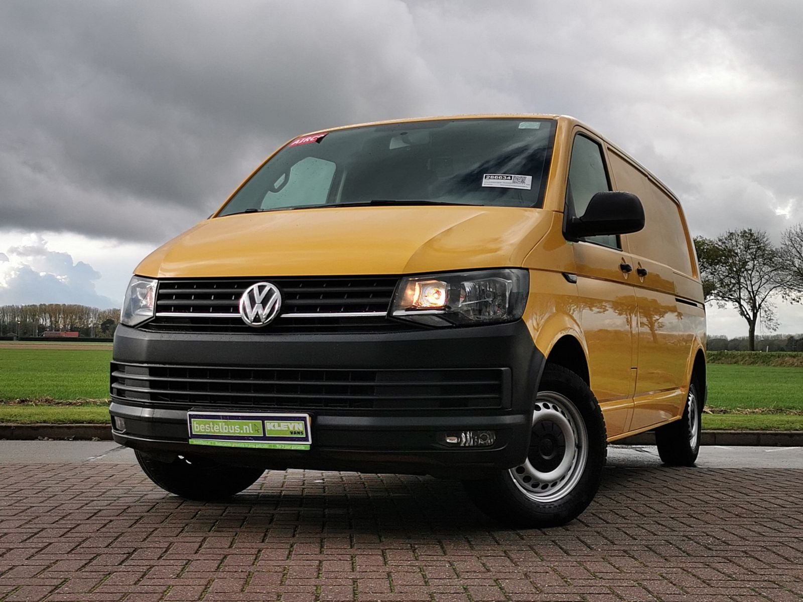 VOLKSWAGEN TRANSPORTER 2.0 TDI - Bestelbus
