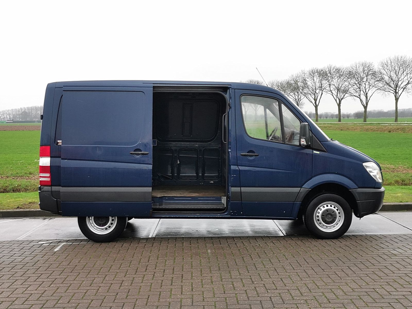 MERCEDES-BENZ SPRINTER 210 - Kleyn Vans