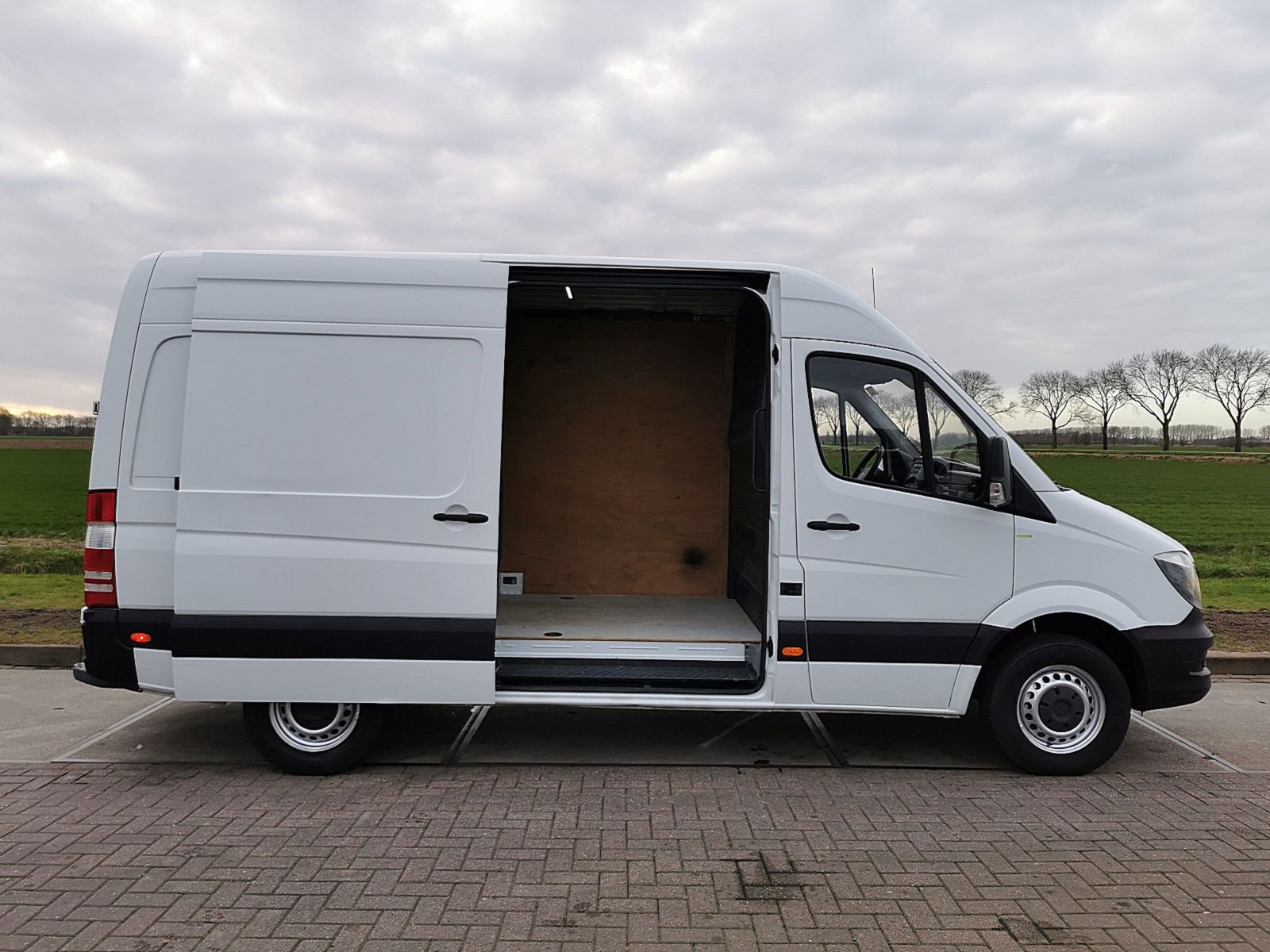 MERCEDES-BENZ SPRINTER 213 - Kleyn Vans