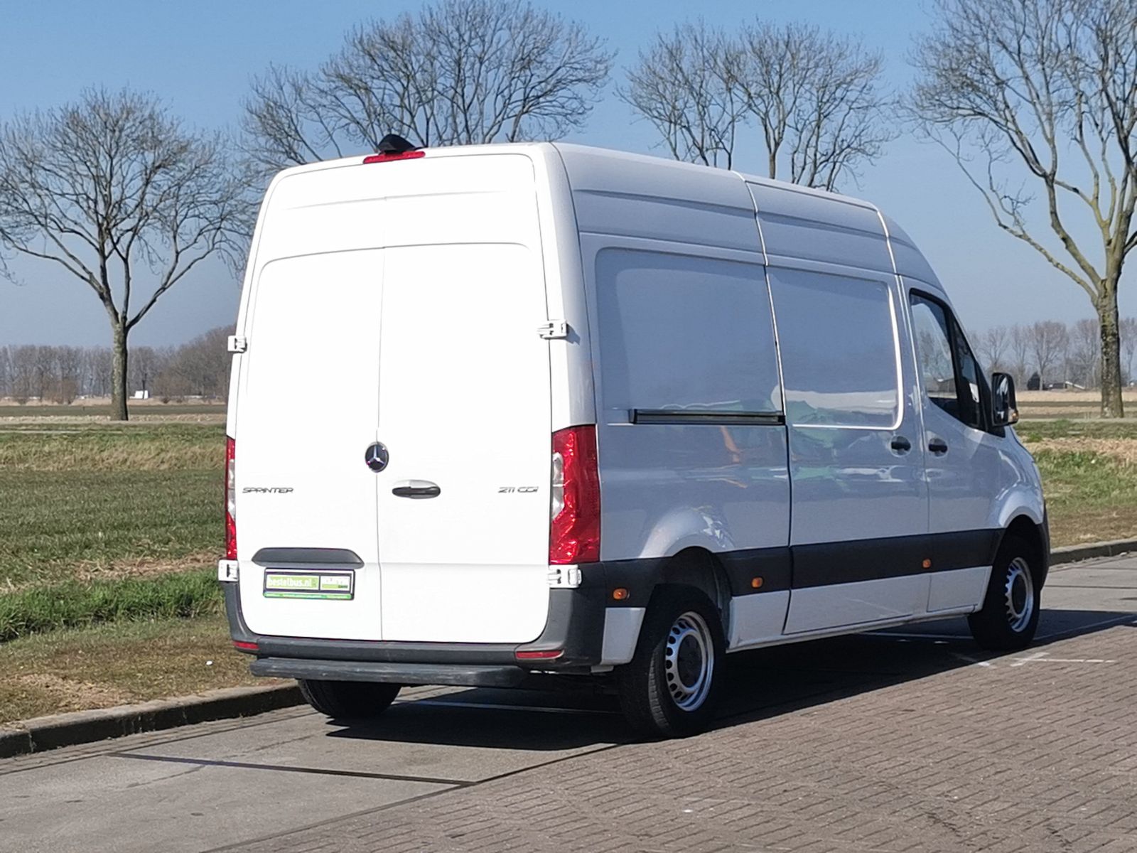 MERCEDES-BENZ SPRINTER 211 - Kleyn Vans