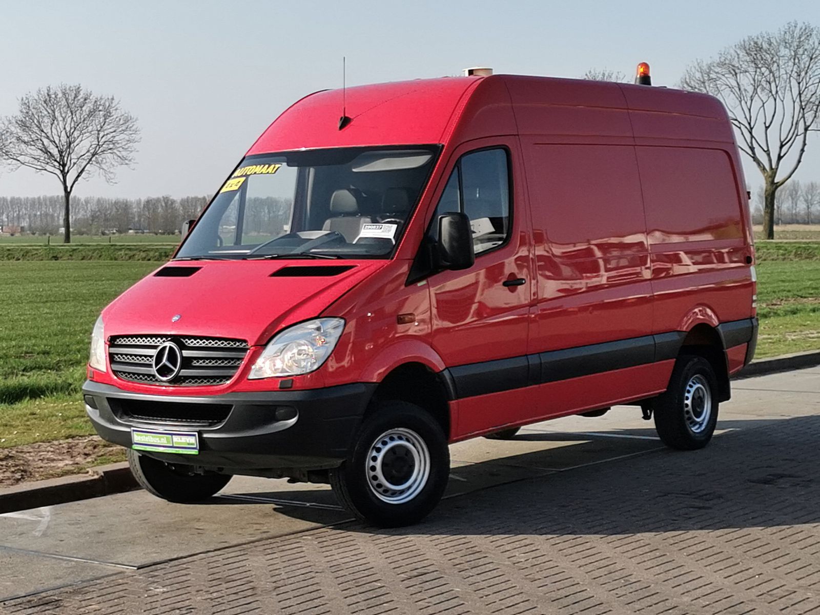 MERCEDES-BENZ SPRINTER 319 - Kleyn Trucks