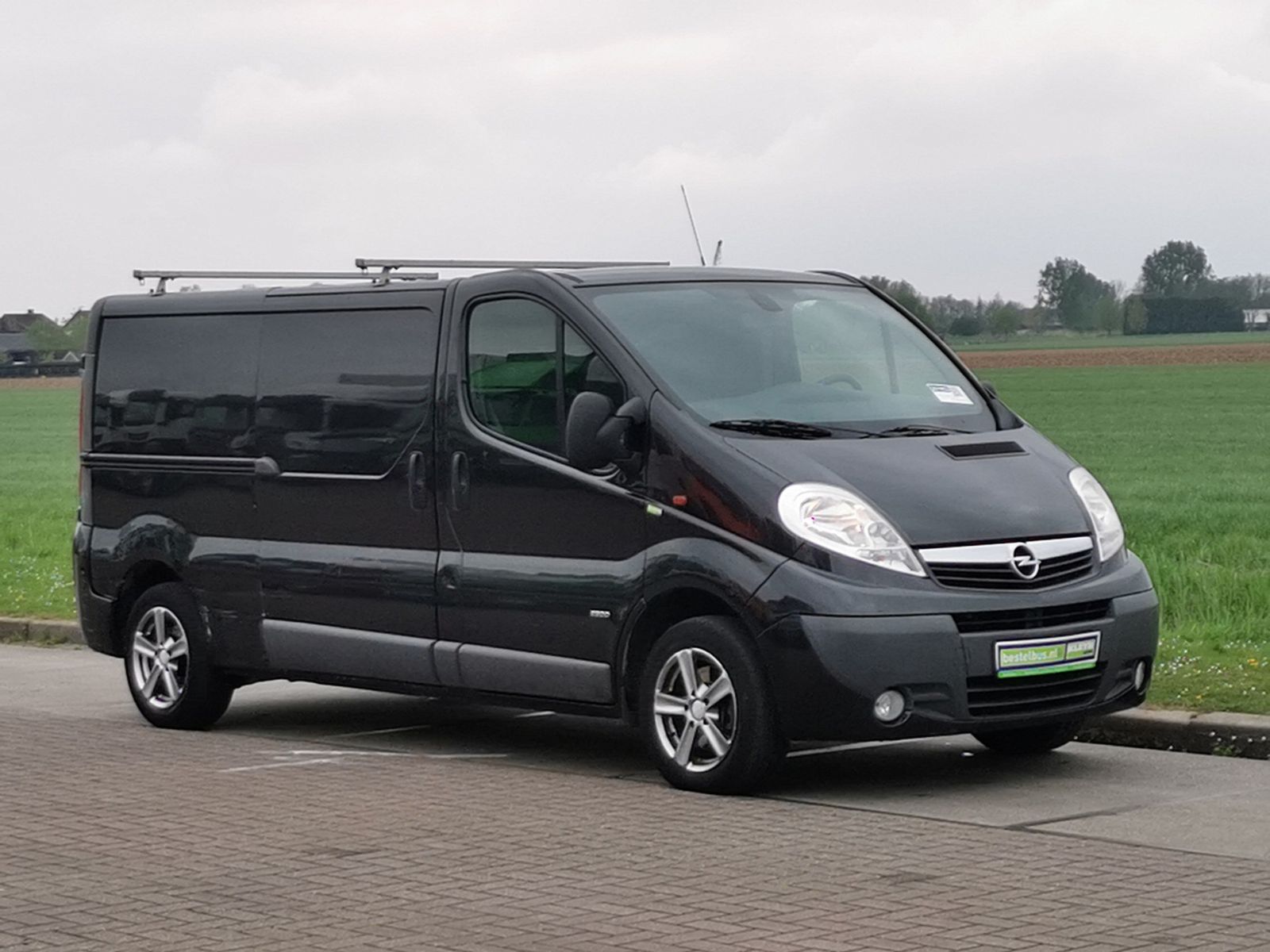 OPEL VIVARO 2.0 114PK L2 - Kleyn Trucks
