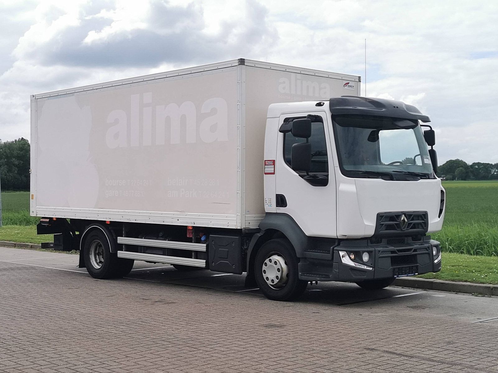 RENAULT D 220 - Kleyn Trucks