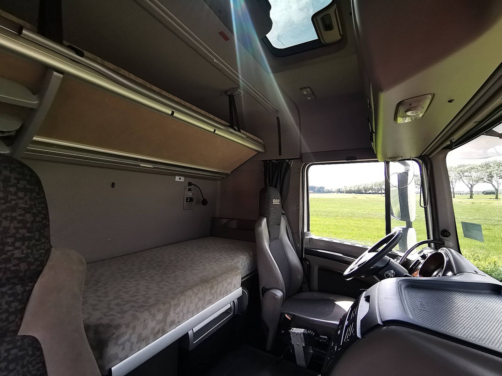 DAF XF 105.510 - Kleyn Vans