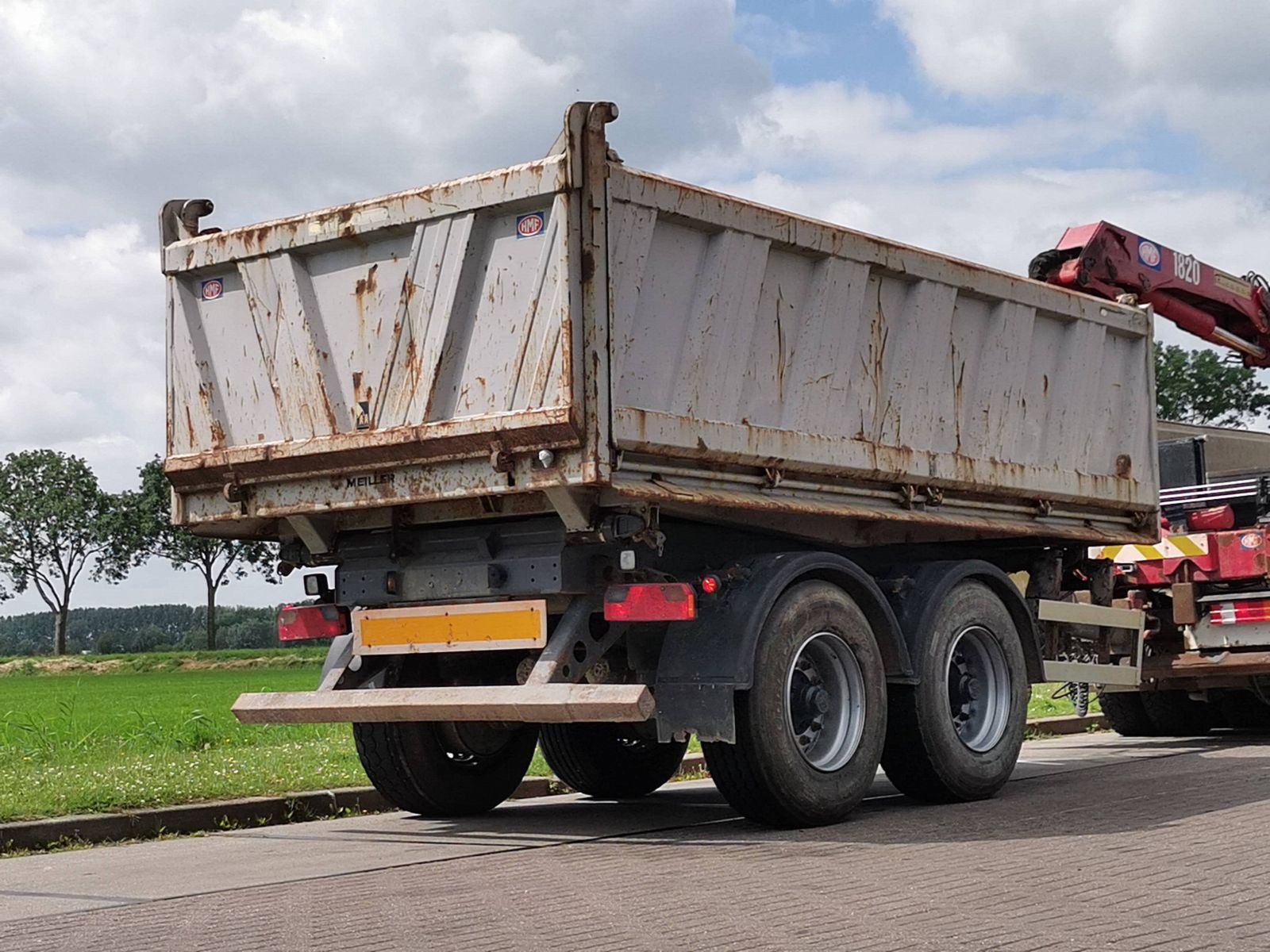 MEILLER 2 AXLE 3 WAY TIPPER - Kleyn Trucks