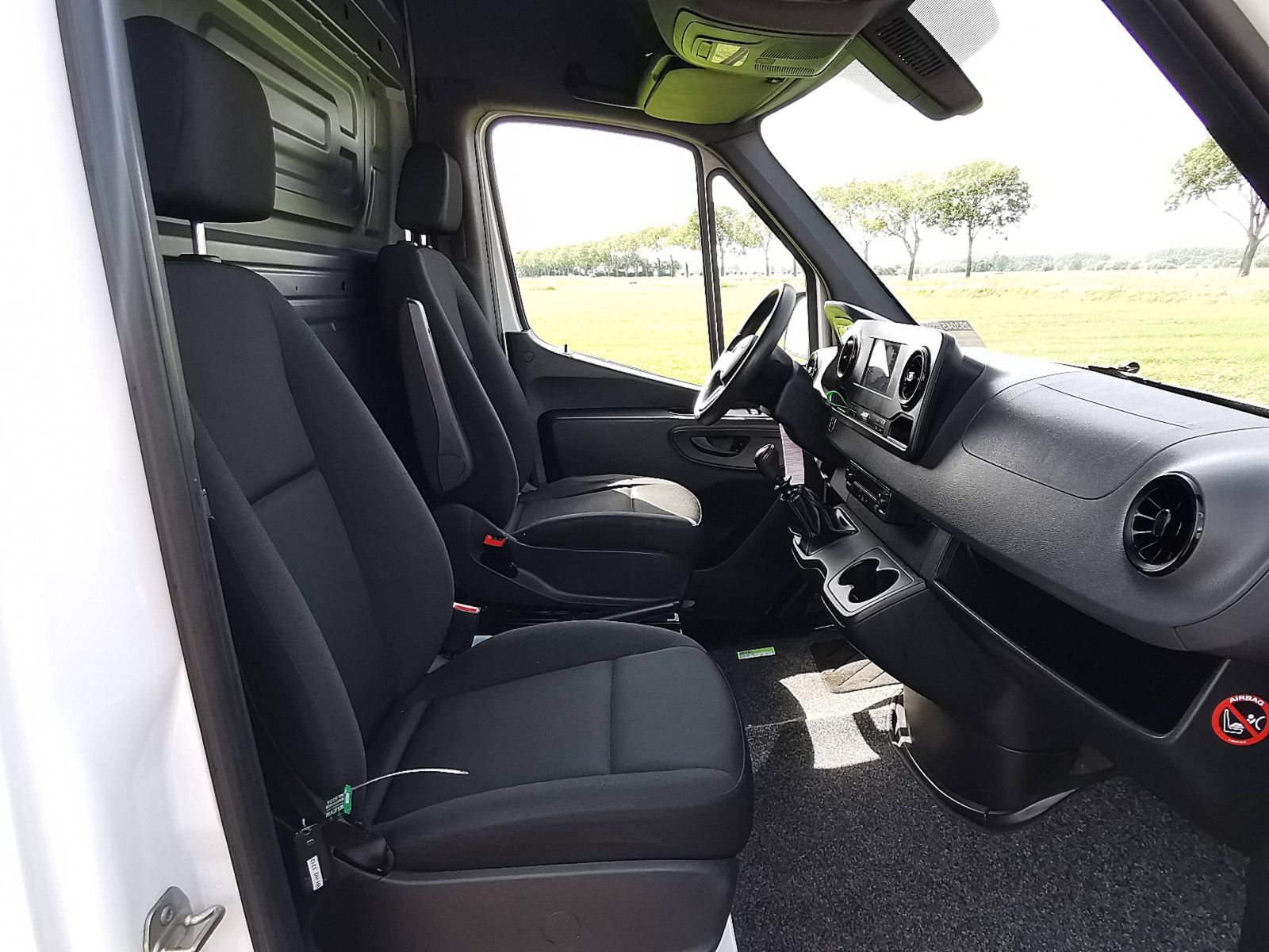 MERCEDES-BENZ SPRINTER 211 - Kleyn Vans