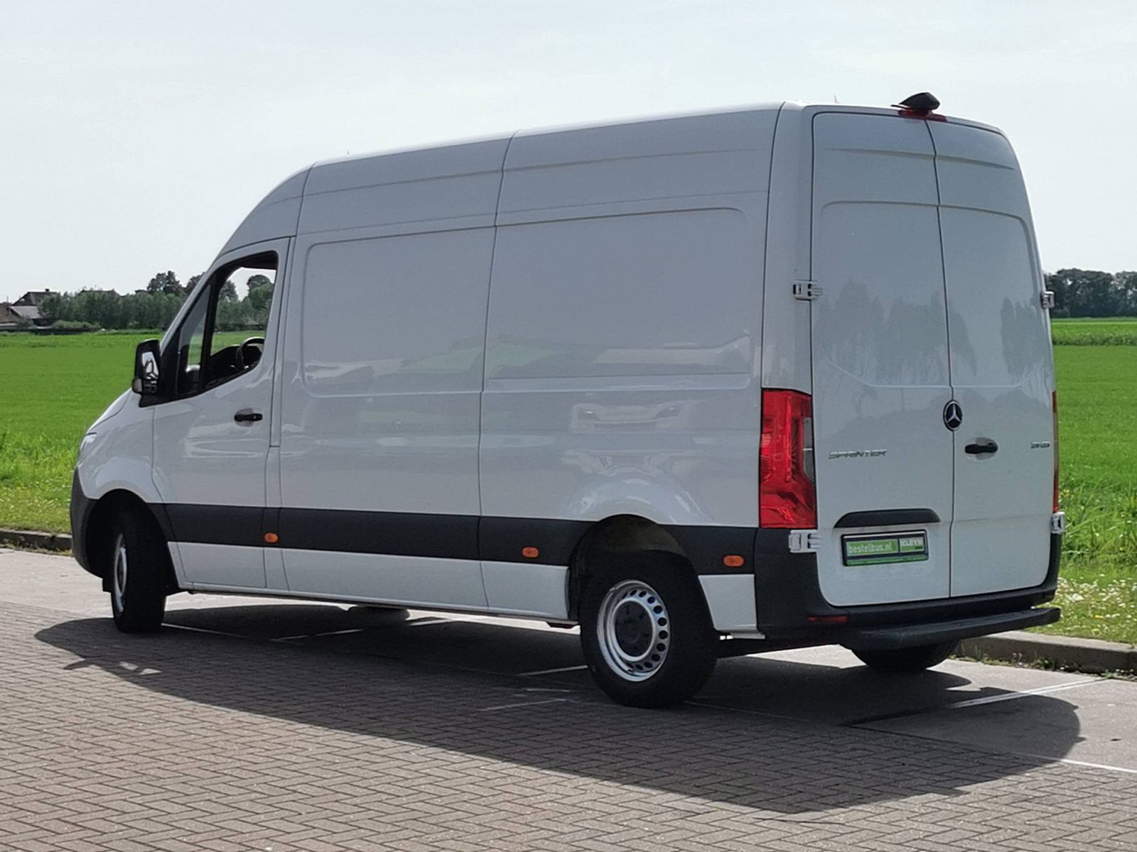 MERCEDES-BENZ SPRINTER 211 - Kleyn Vans