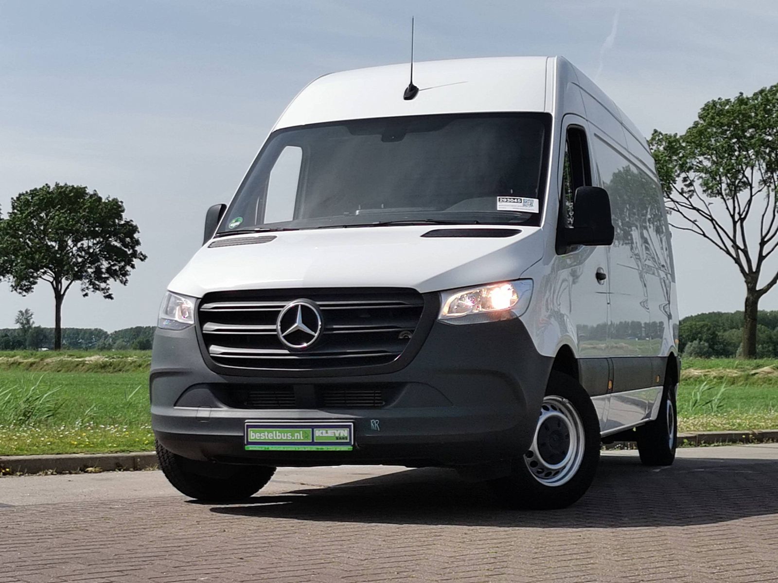 MERCEDES-BENZ SPRINTER 211 - Kleyn Vans