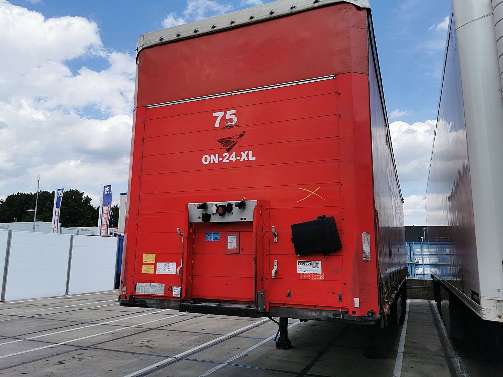 SCHMITZ - Kleyn Trucks