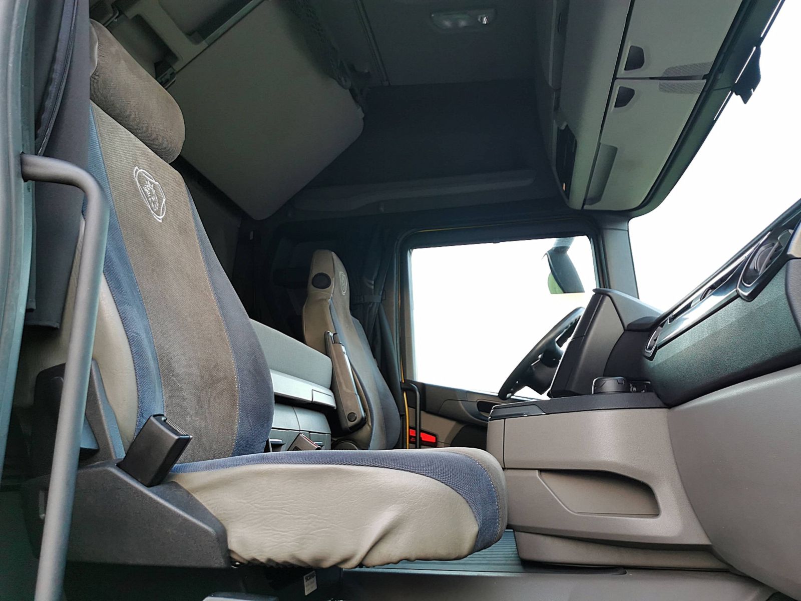 SCANIA R450 - Kleyn Vans