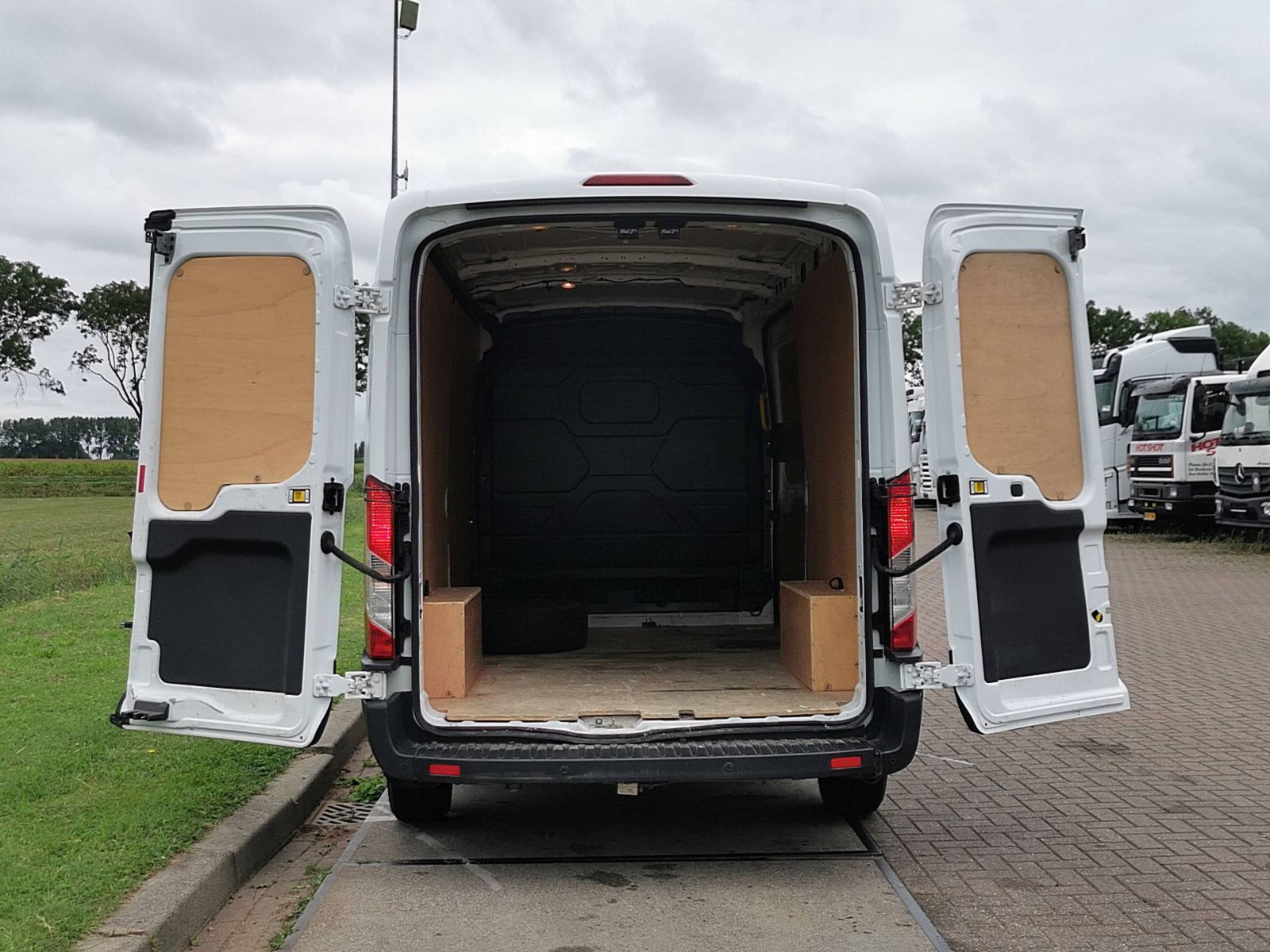 FORD TRANSIT 2.2 - Kleyn Vans