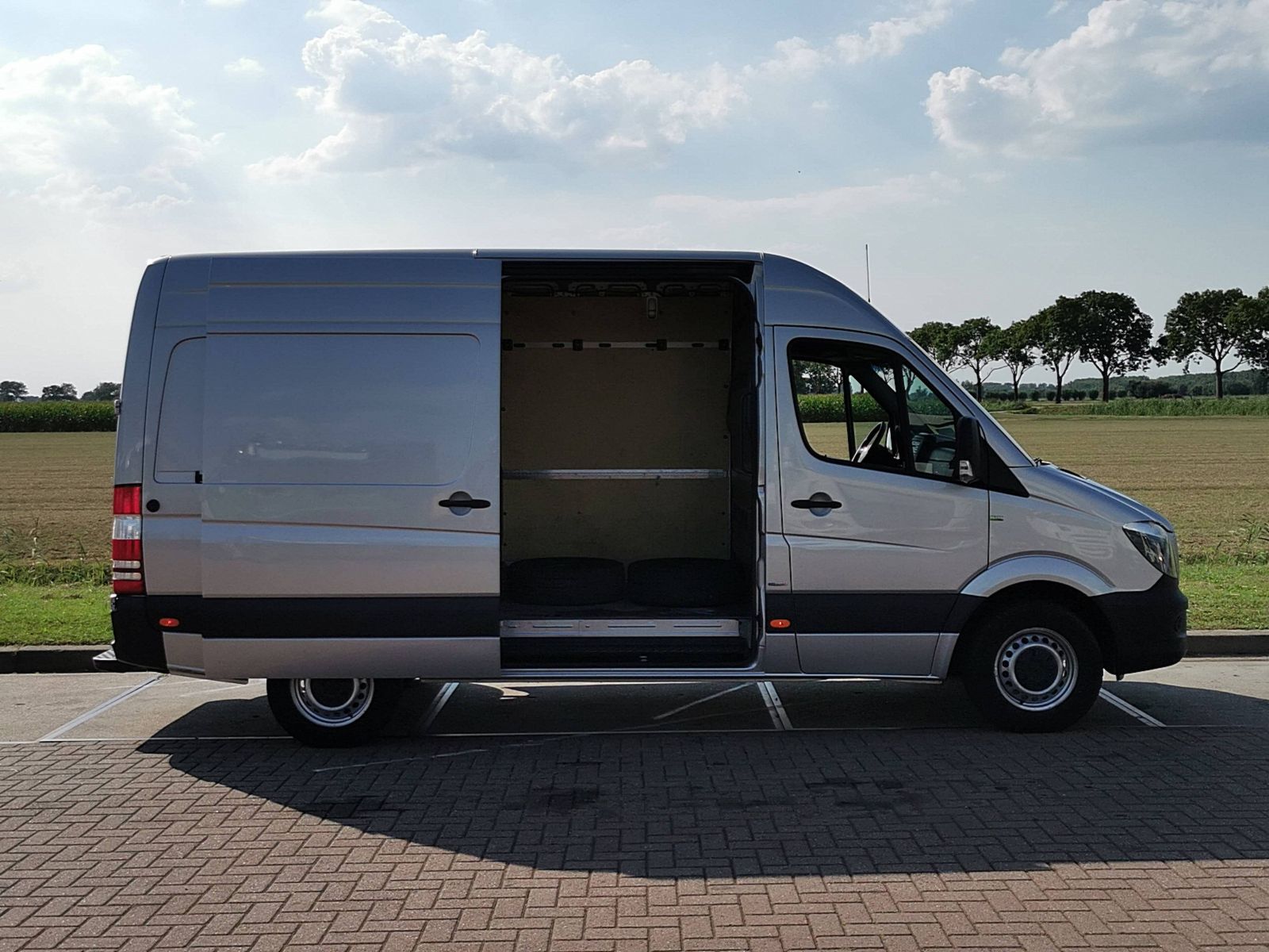 MERCEDES-BENZ SPRINTER 214 - Kleyn Vans