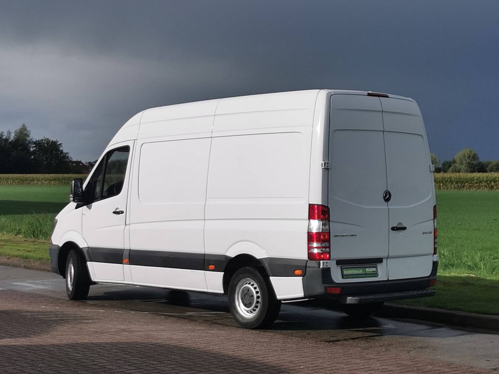MERCEDES-BENZ SPRINTER 214 - Kleyn Vans