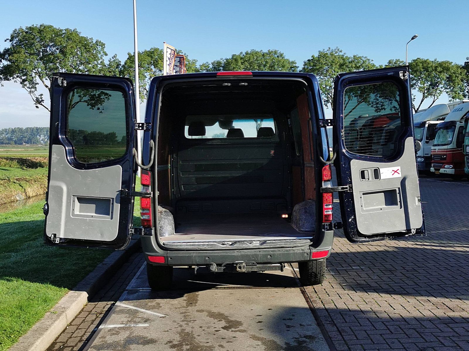 MERCEDES-BENZ SPRINTER 216 - Kleyn Vans