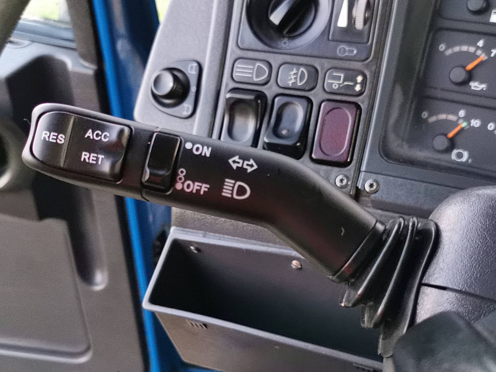 SCANIA P114.340 - Kleyn Vans