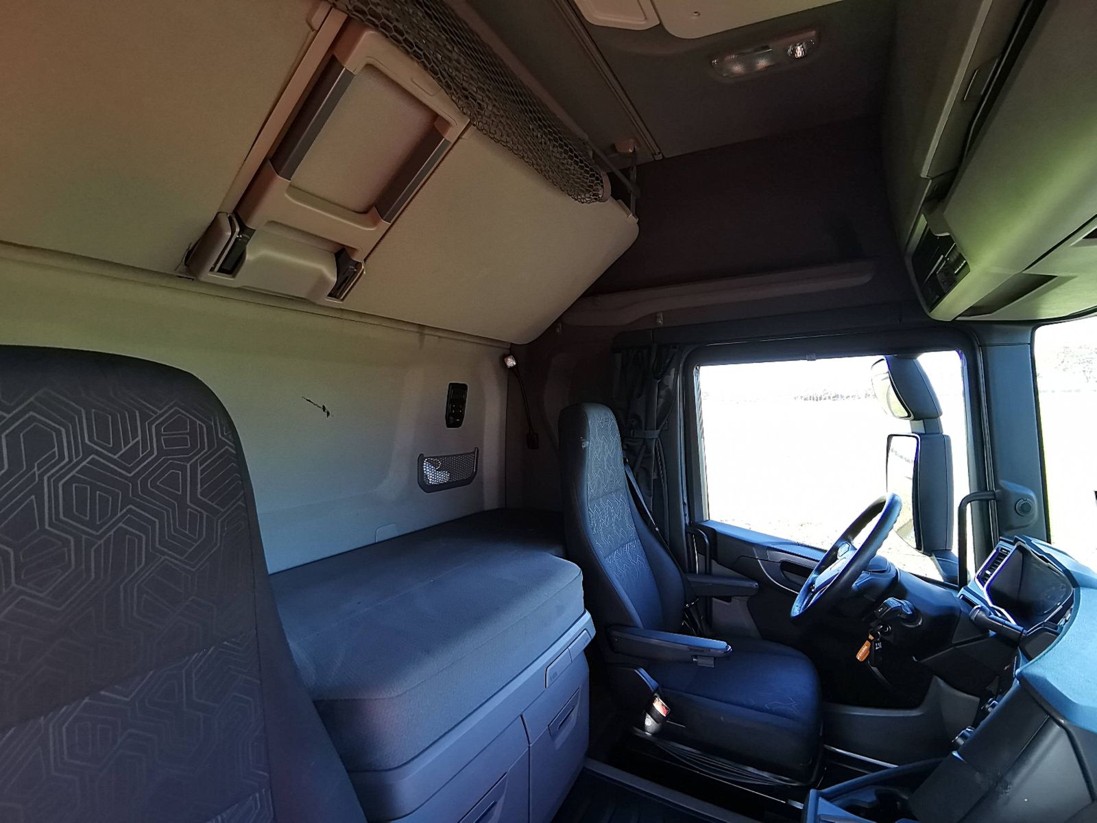 SCANIA R410 - Kleyn Vans