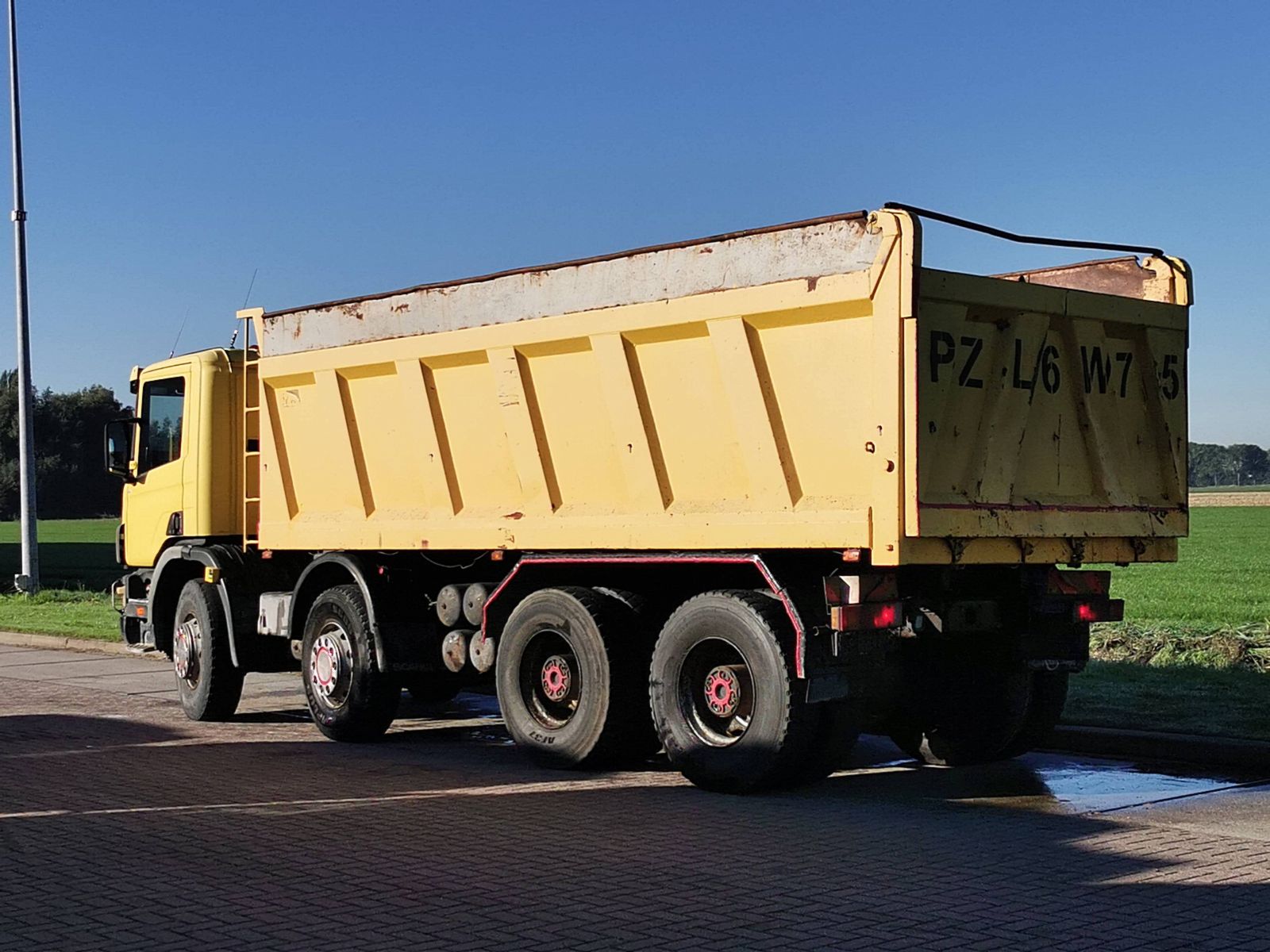 SCANIA P124.360 - Kleyn Trucks