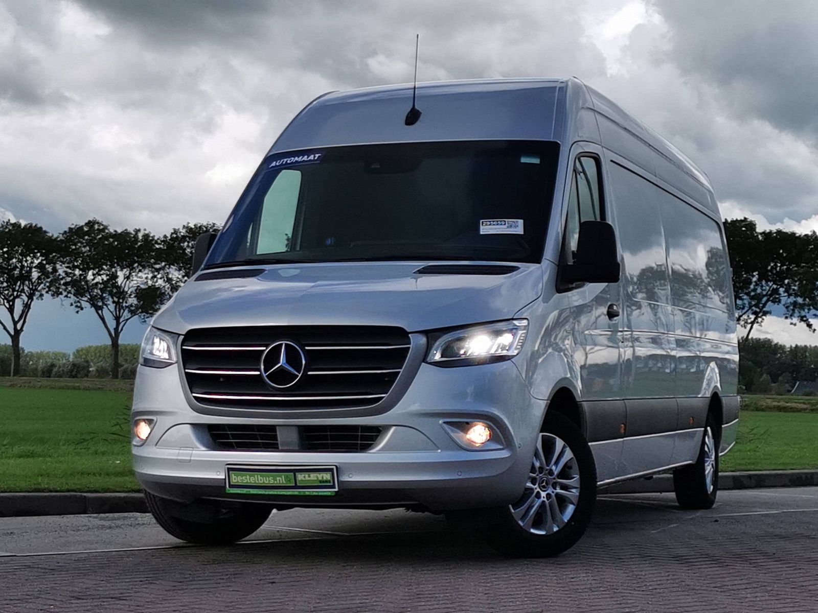 MERCEDES-BENZ SPRINTER 319 - Kleyn Vans