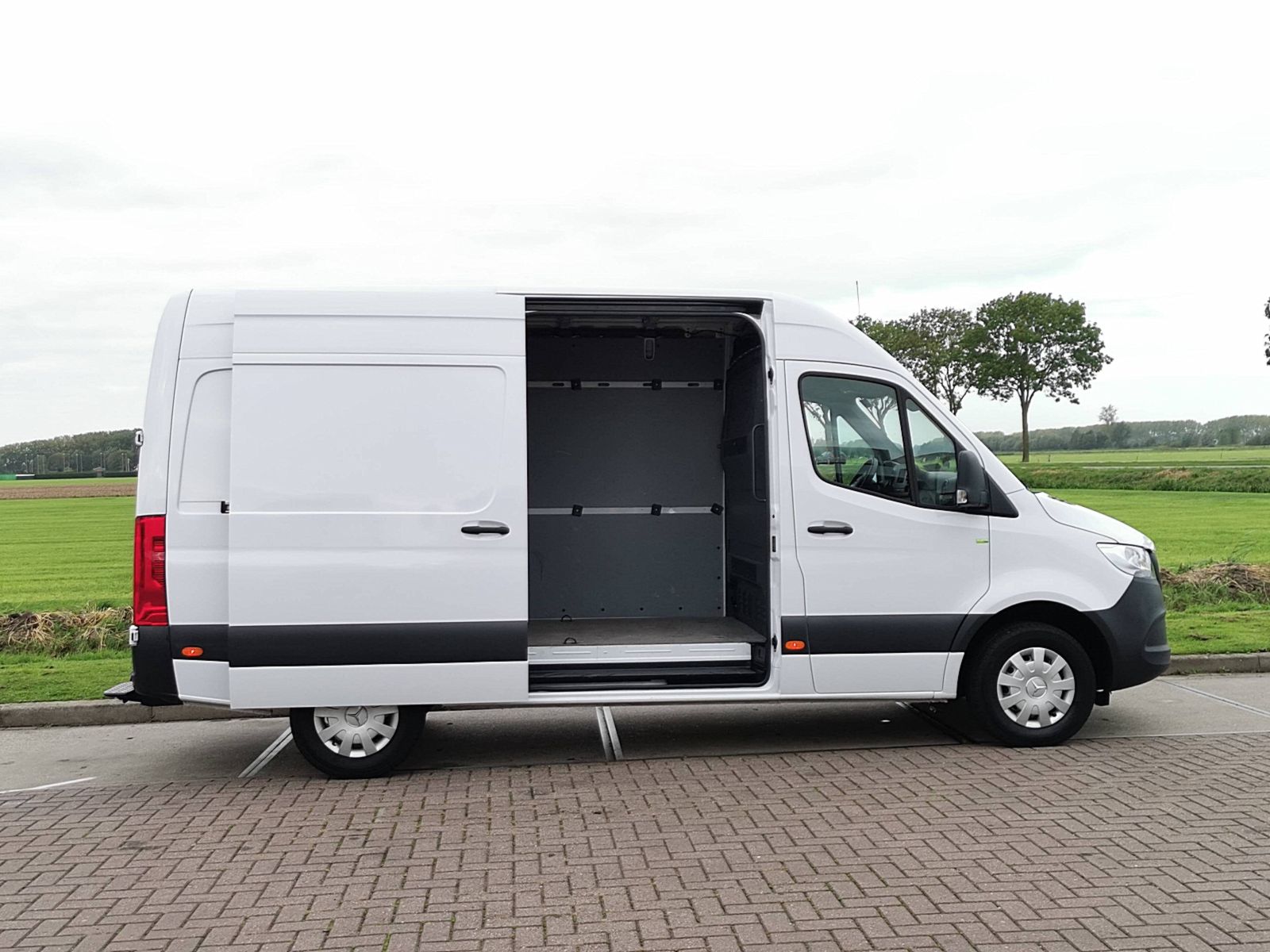 MERCEDES-BENZ SPRINTER 317 - Camionette