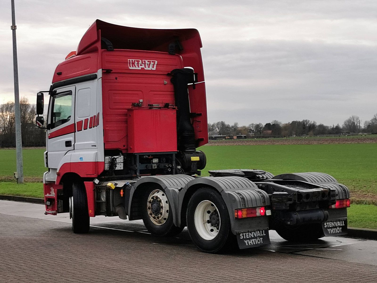 MERCEDES-BENZ AXOR 2543 - Kleyn Vans