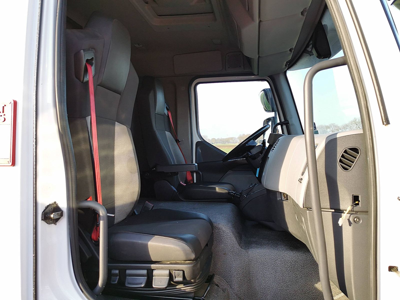 RENAULT D 270 - Kleyn Trucks