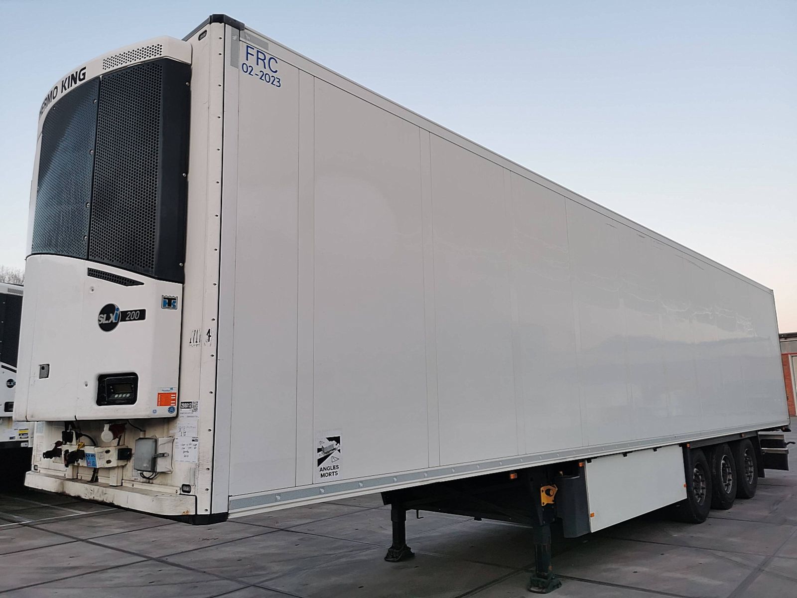 SCHMITZ SKO 24 FP COOL - Kleyn Trucks