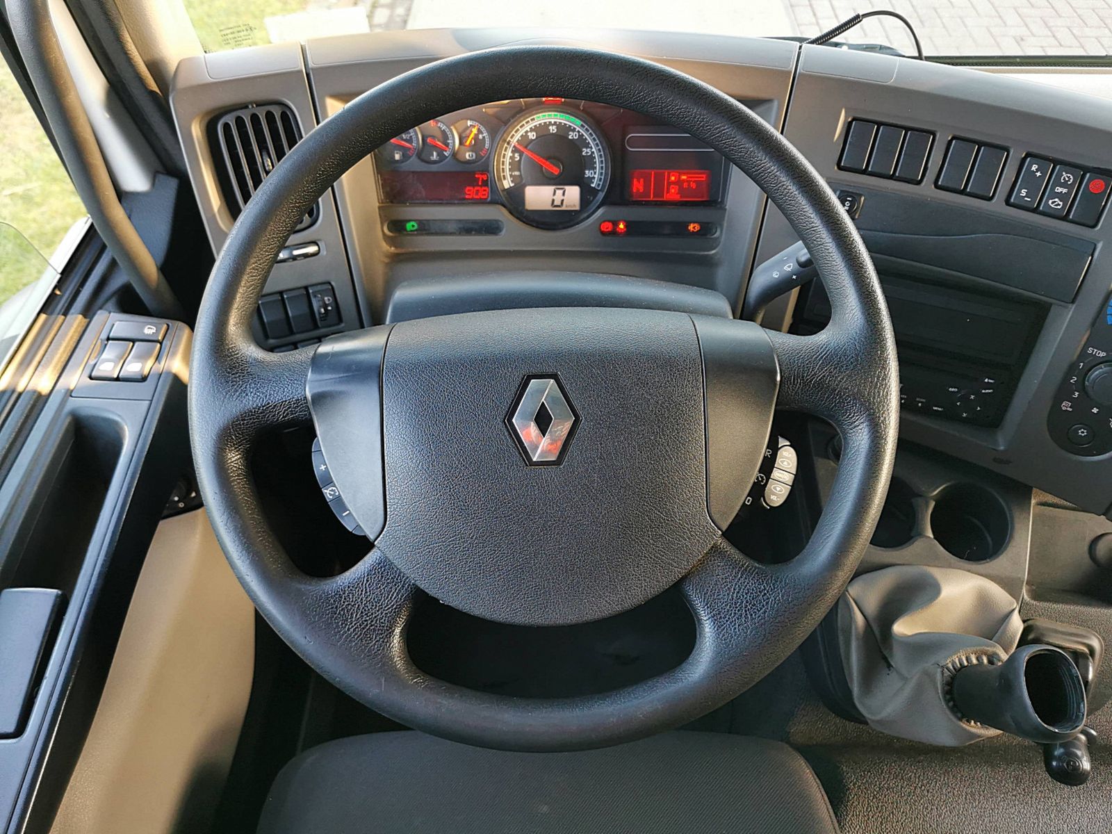 RENAULT MIDLUM 220.12 - Kleyn Vans