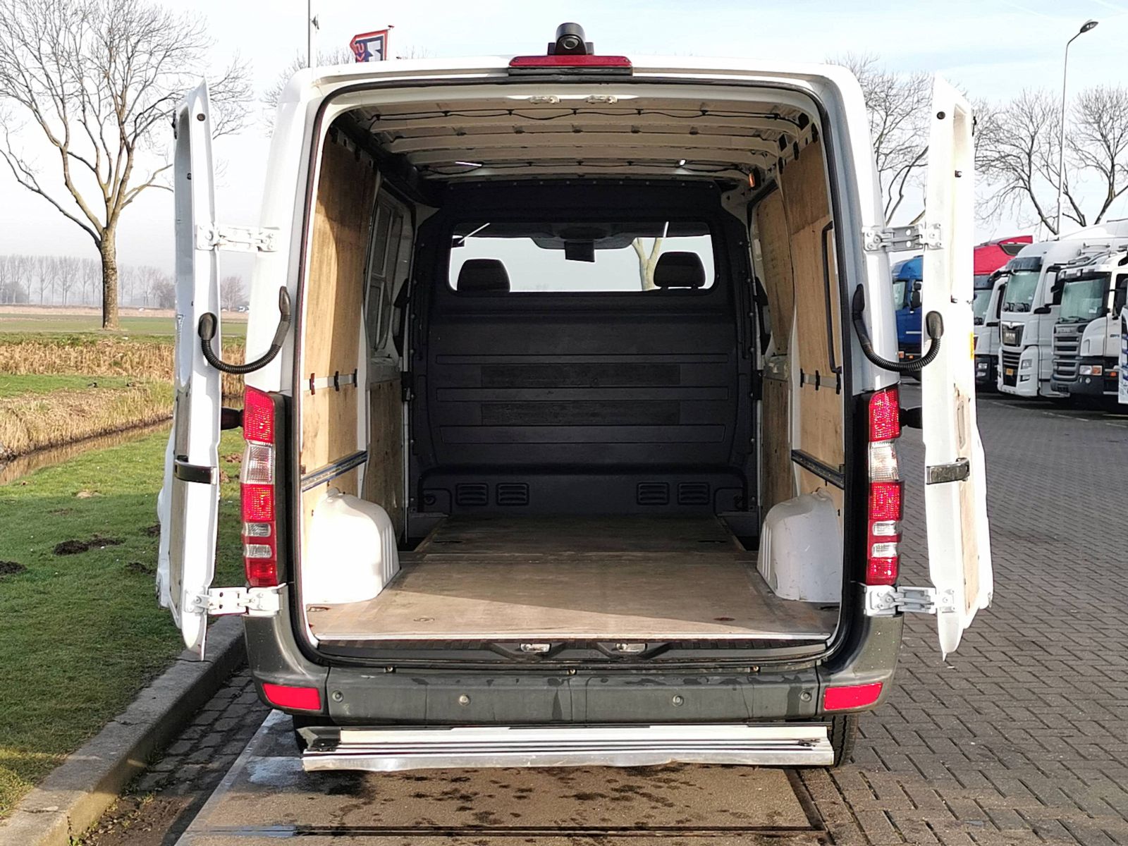 MERCEDES-BENZ SPRINTER 213 - Kleyn Vans