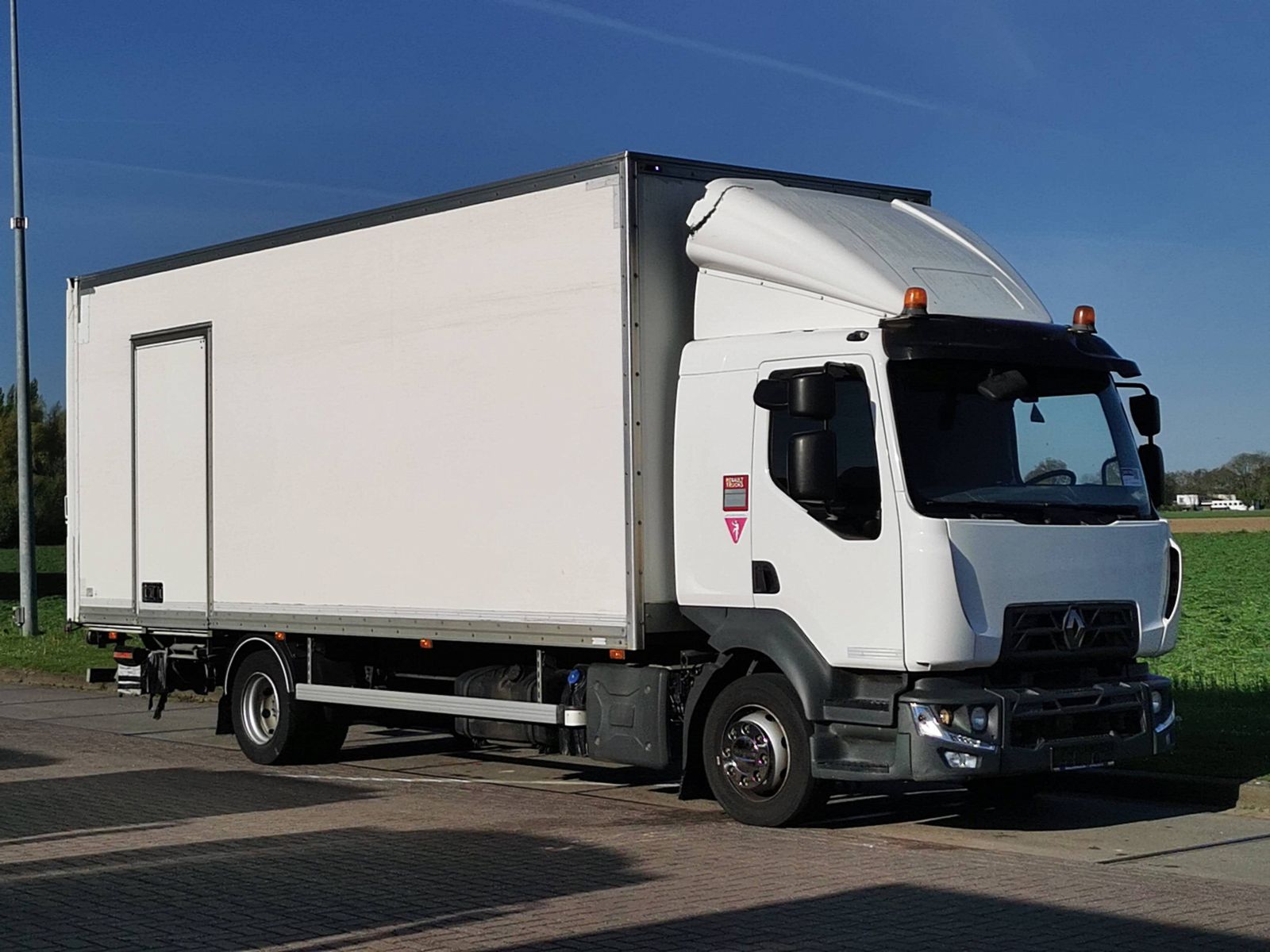 RENAULT D 270 - Kleyn Trucks