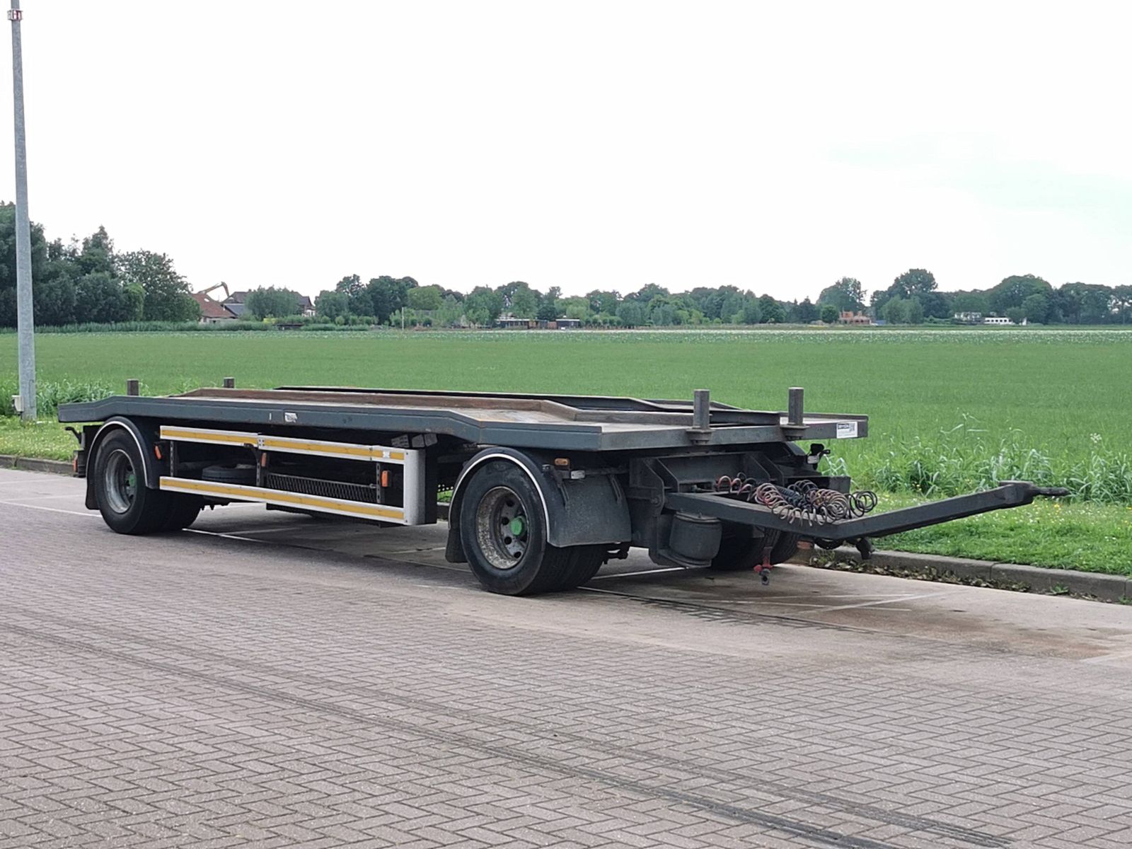 TRAX 2 AXLES CONTAINER - Kleyn Trucks