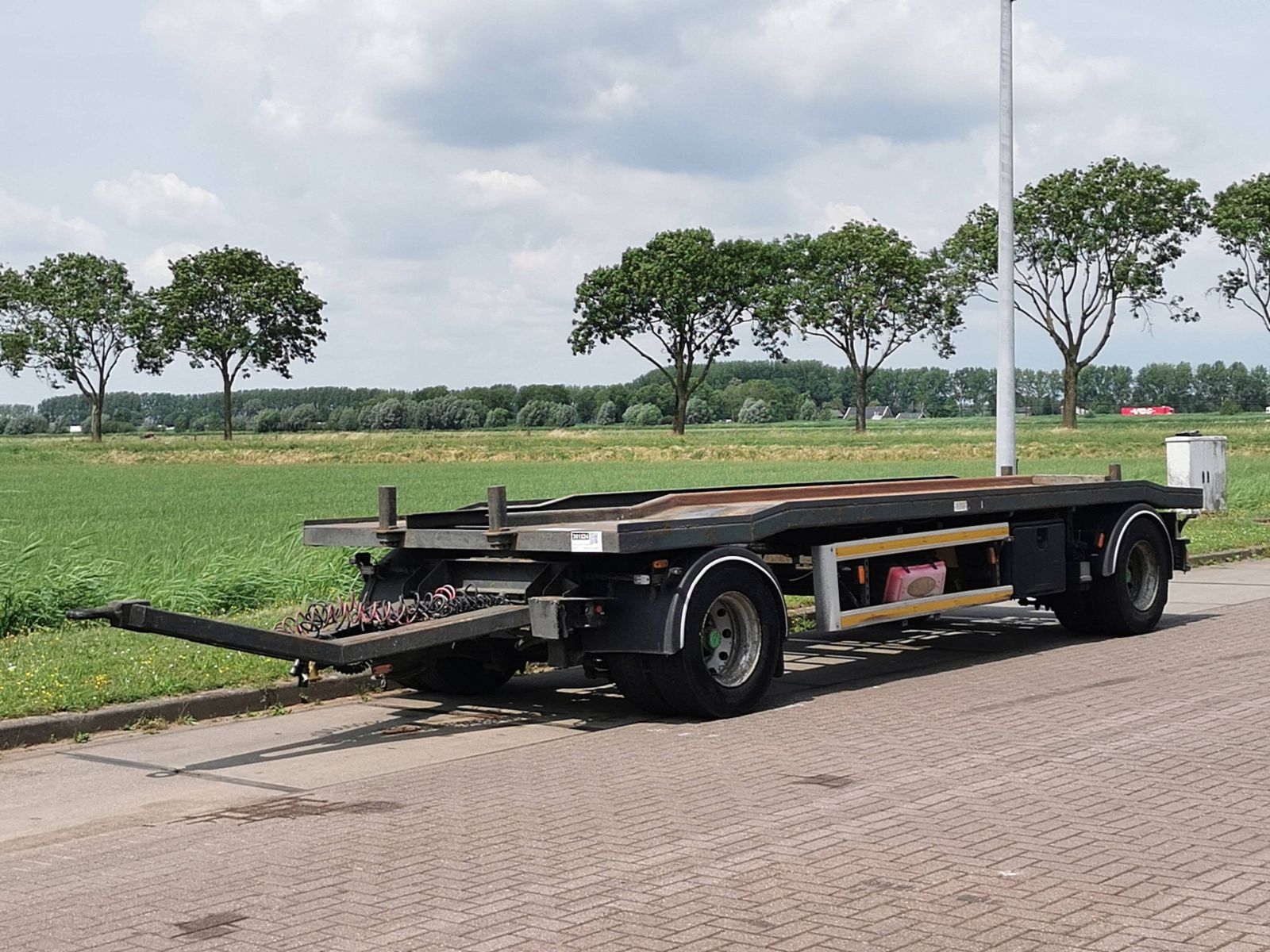 TRAX 2 AXLES CONTAINER - Kleyn Trucks