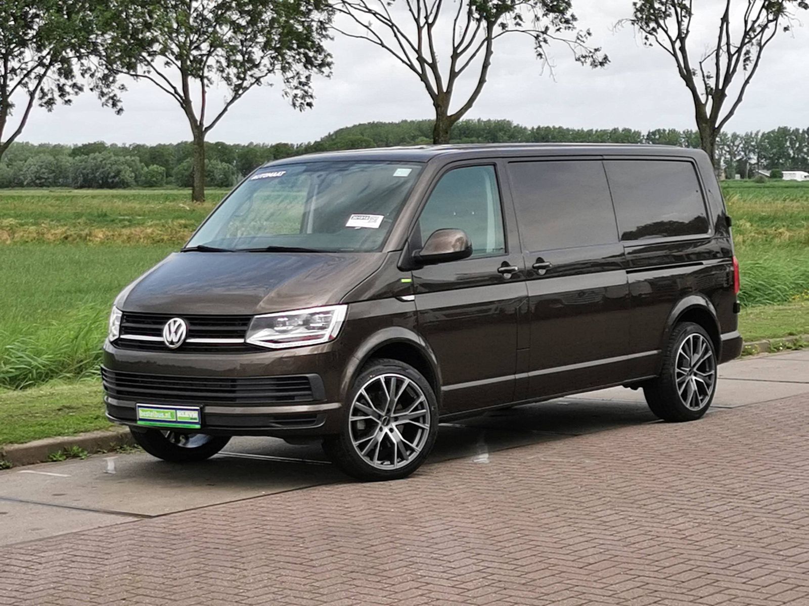 VOLKSWAGEN TRANSPORTER 2.0 TDI - Kleyn Vans