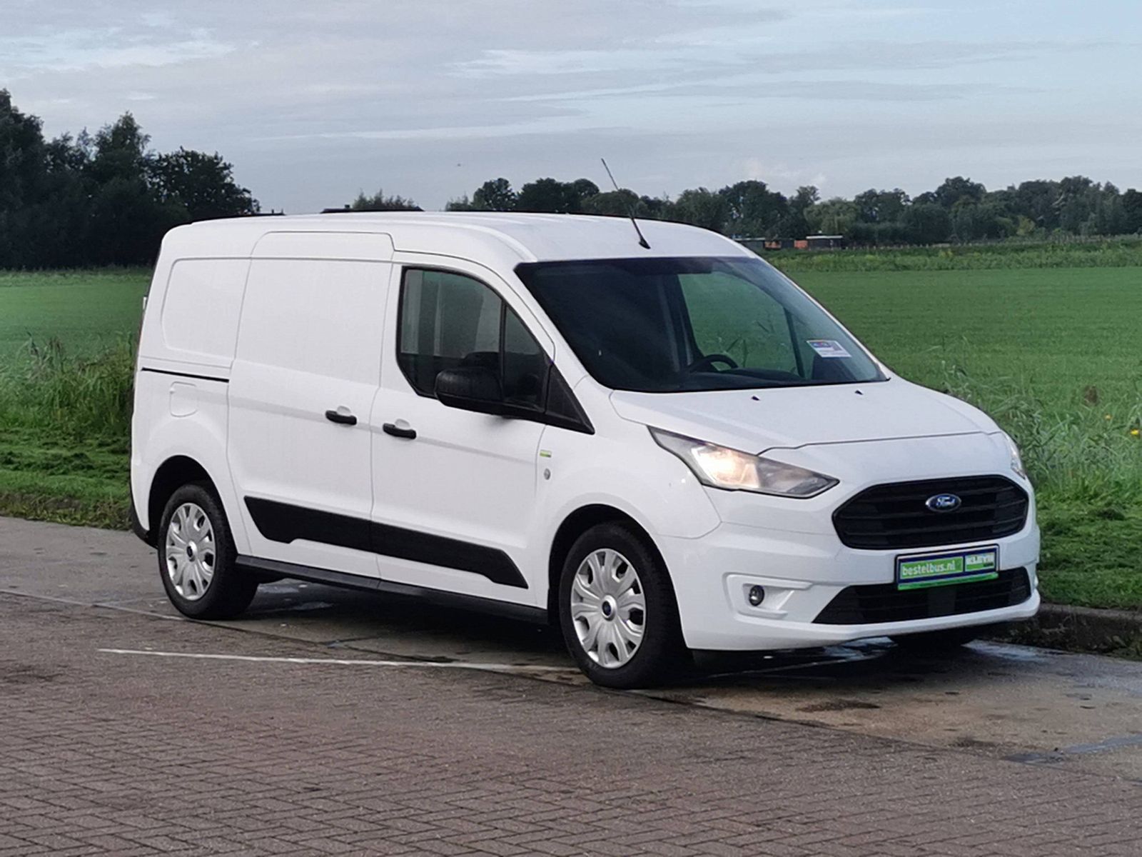 FORD TRANSIT CONNECT - Kleyn Vans