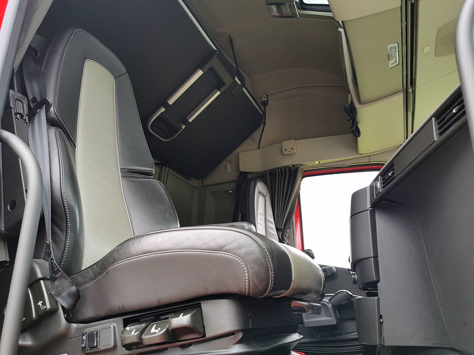 VOLVO FH 460 - Kleyn Trucks