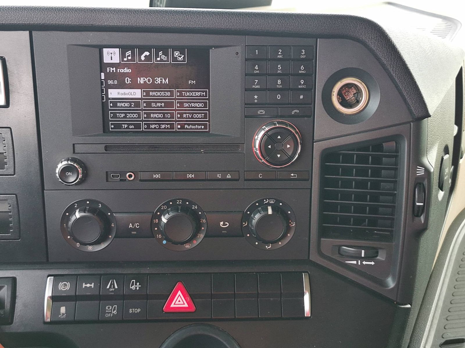 MERCEDES-BENZ ACTROS 1840 - Kleyn Trucks