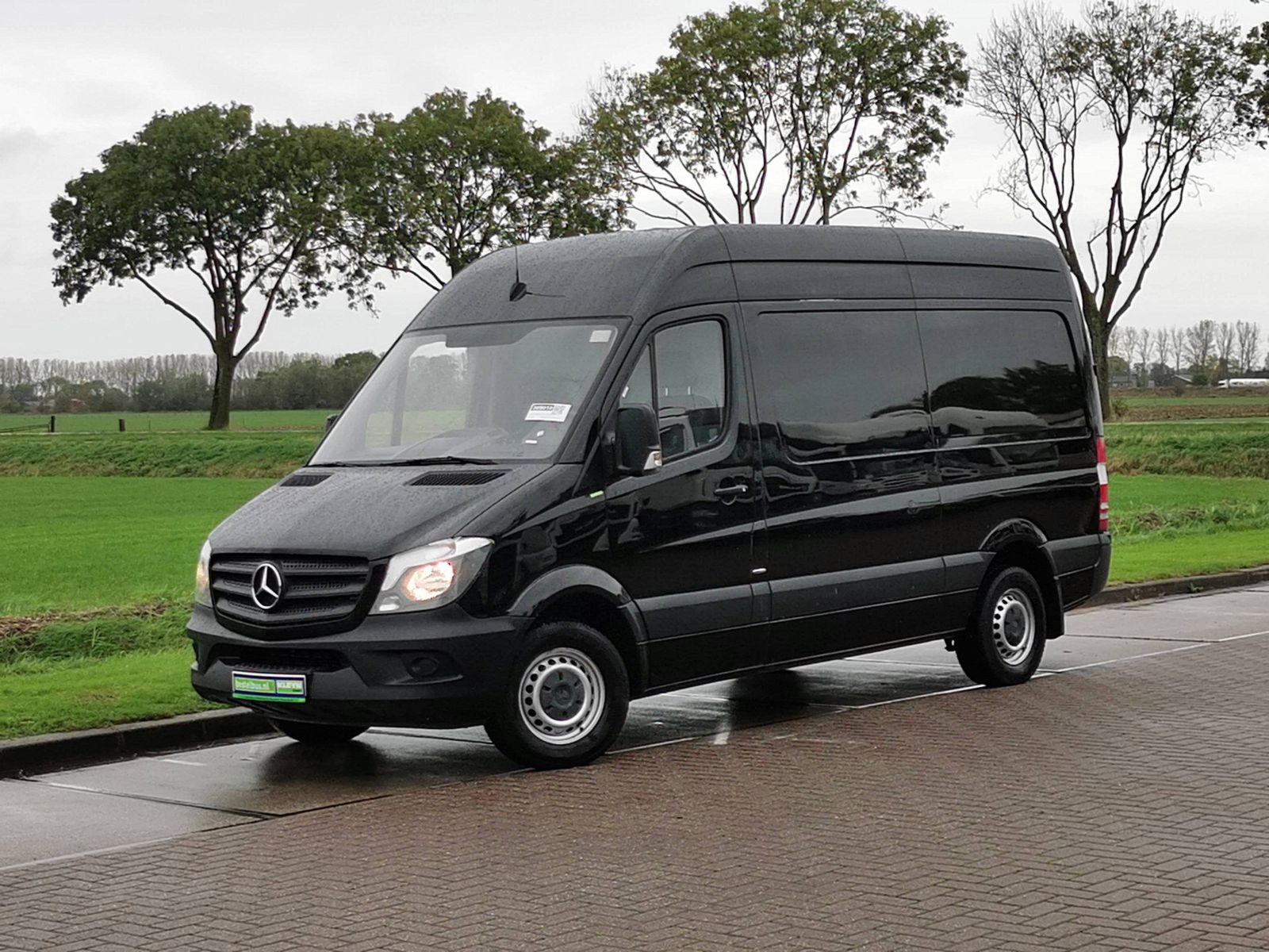 MERCEDES-BENZ SPRINTER 211 - Kleyn Vans