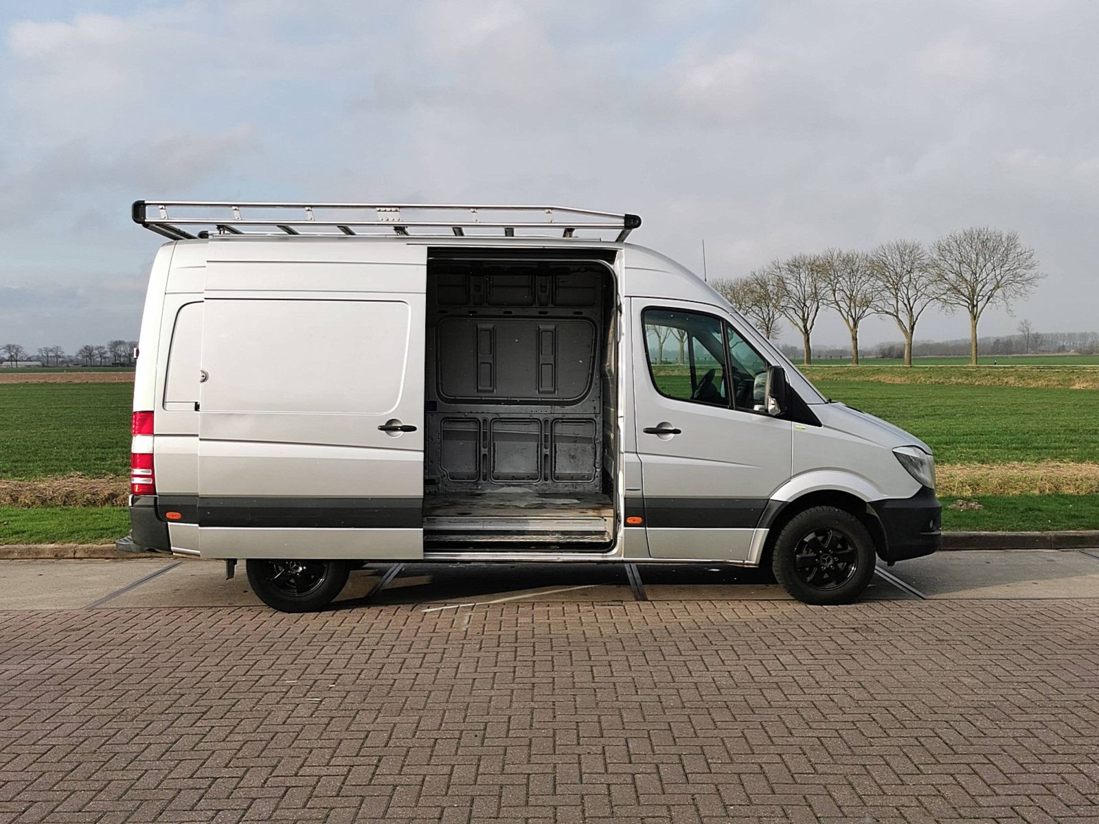 MERCEDES-BENZ SPRINTER 319 - Kleyn Vans