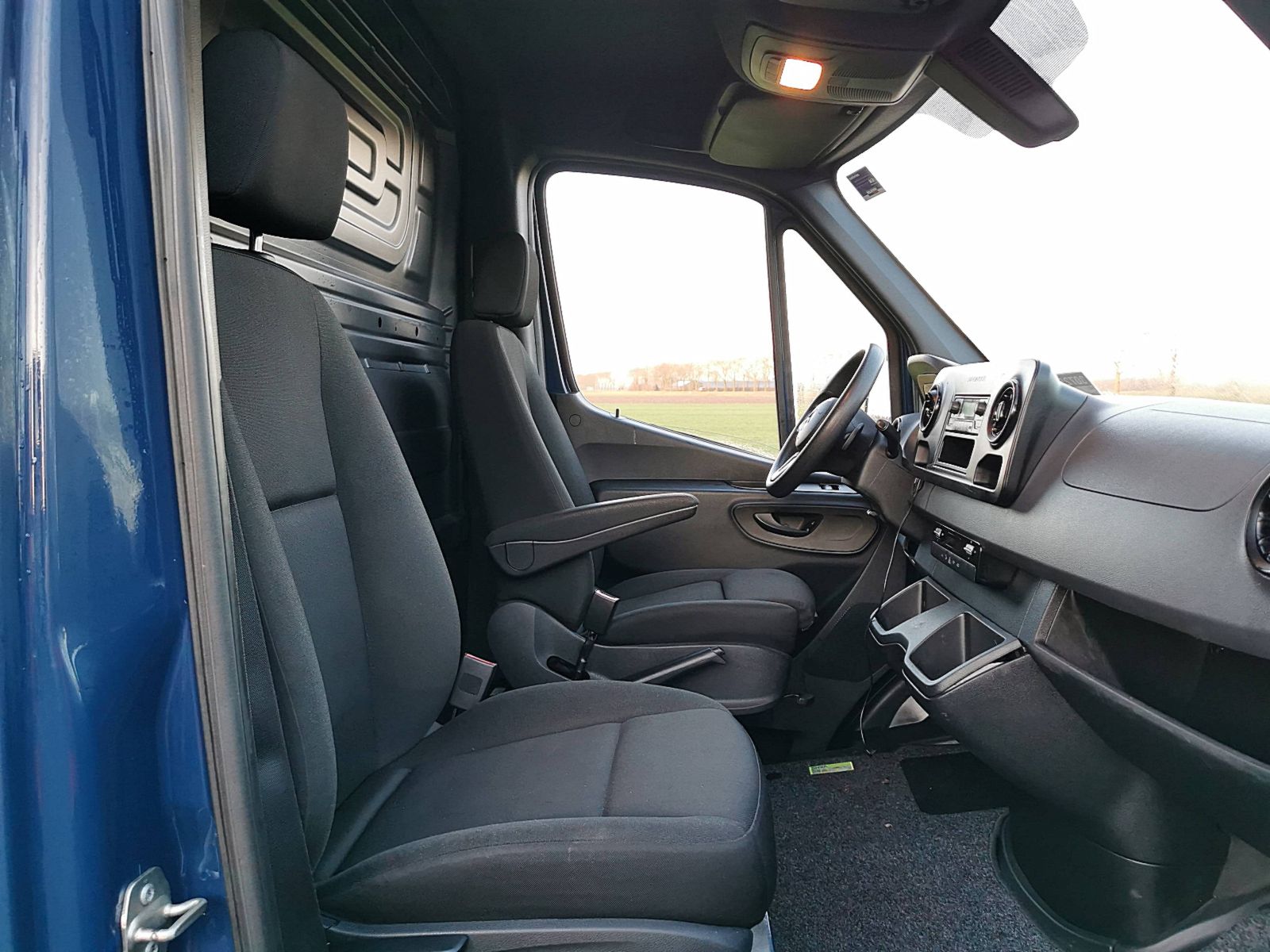 MERCEDES-BENZ SPRINTER 214 - Kleyn Vans