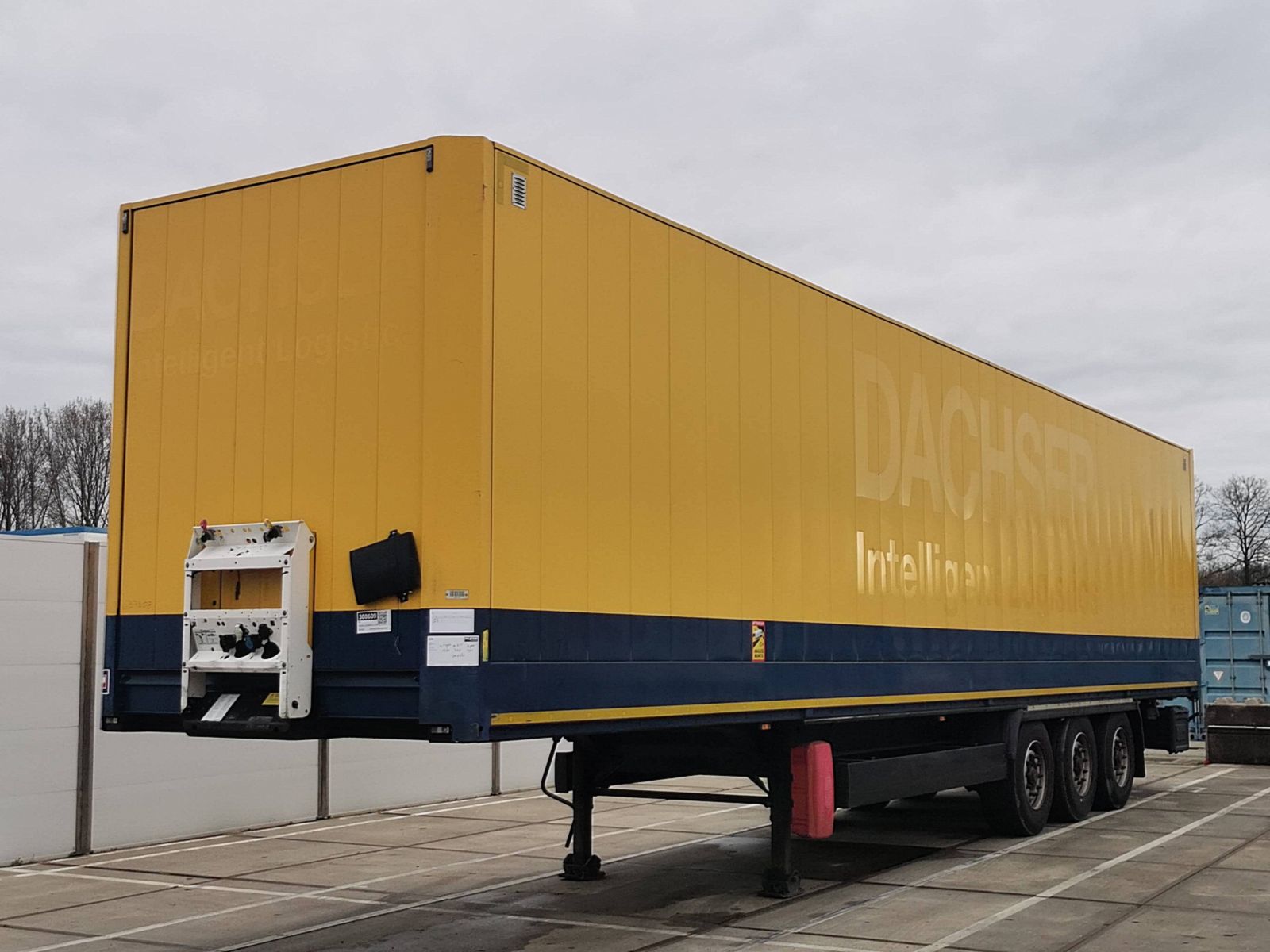 KRONE GARMENT-DOPPELSTOCK - Kleyn Trucks